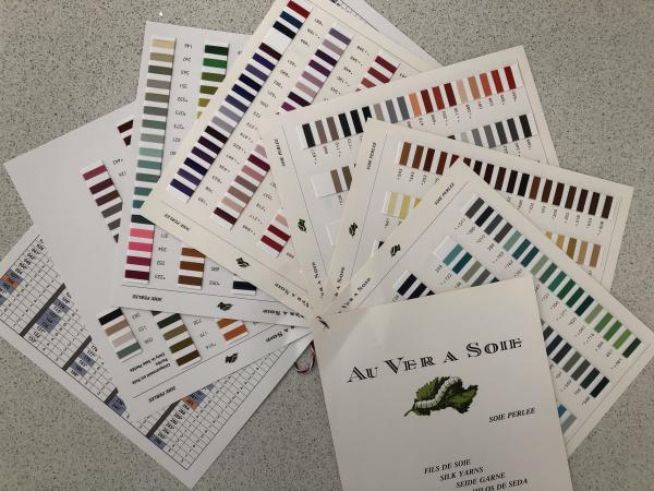 Au Ver a Soie Colour Chart - 100/3, Perlee and Surfine